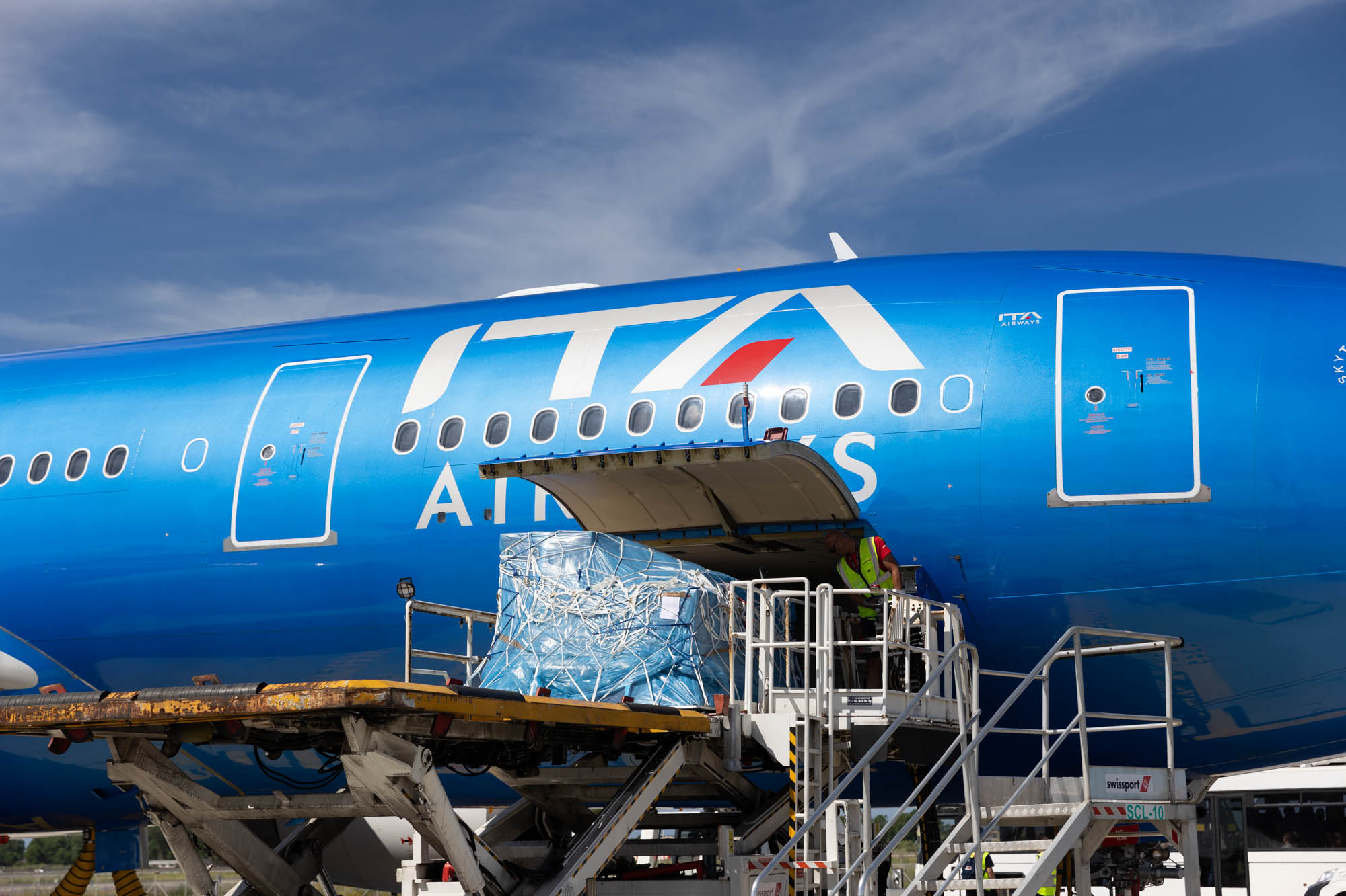 ITA Airways Cargo and CargoWise direct data connection for ebookings ...